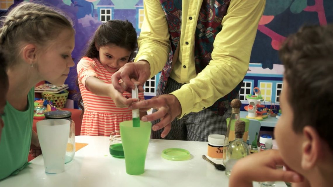 7 Cool Science Experiments for Kids - Gazettely