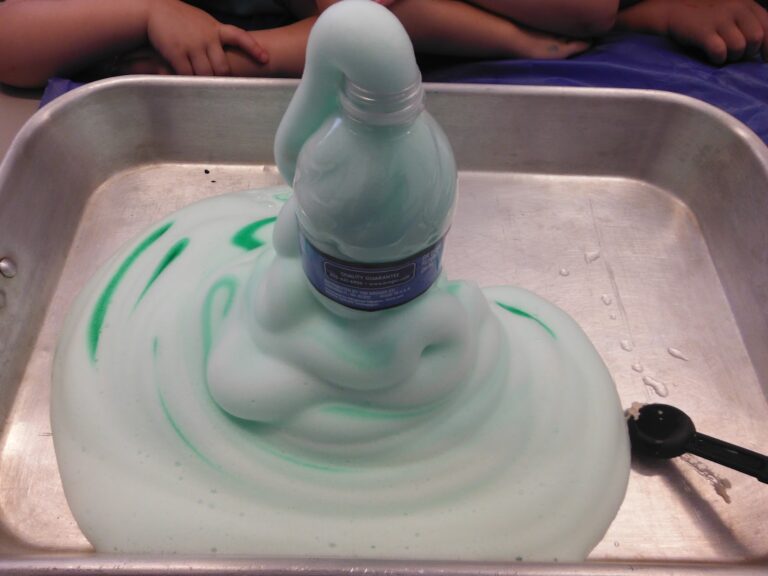 How to Make Elephant Toothpaste in 7 Steps - Gazettely