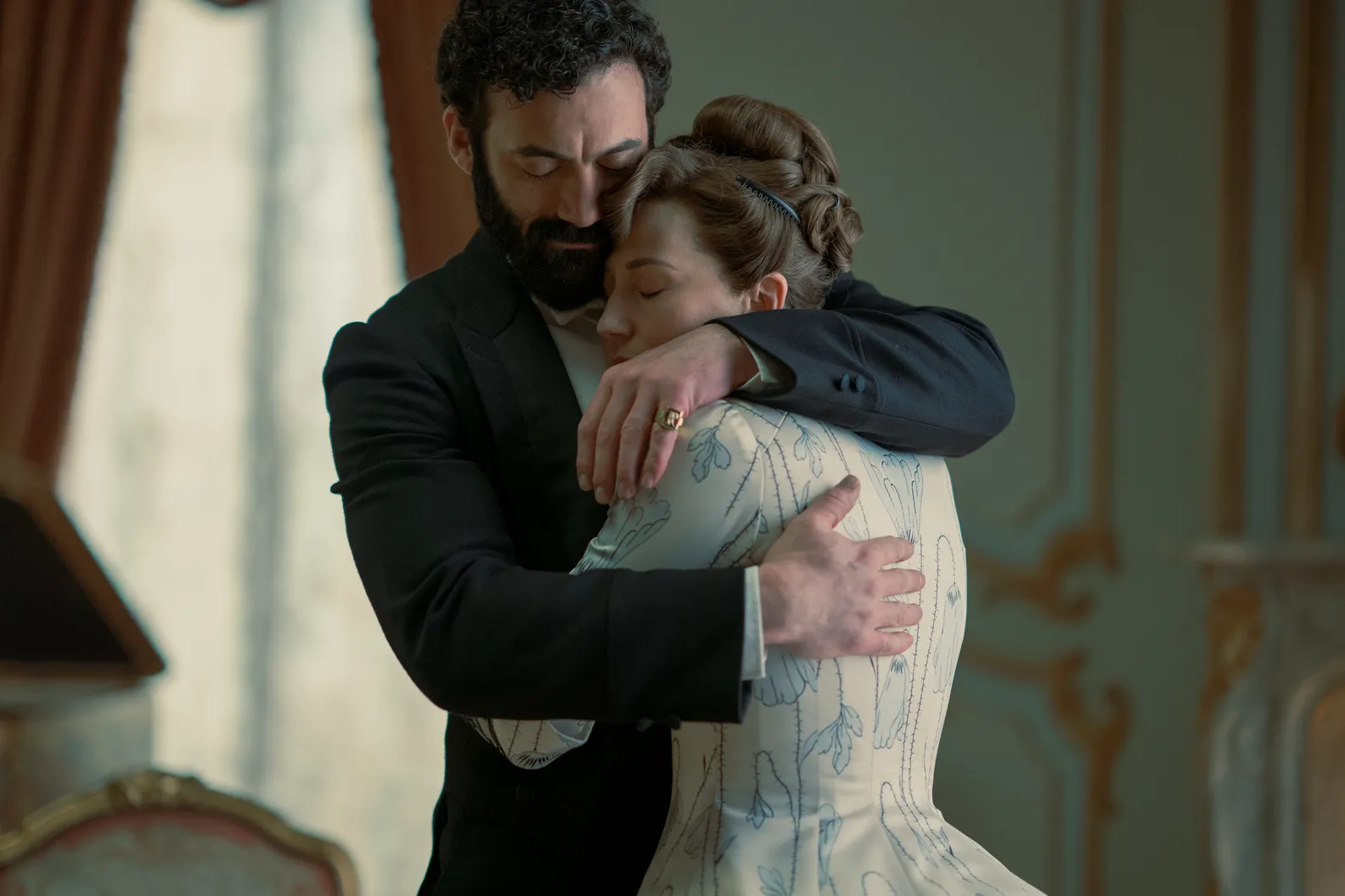 HBO Period Drama Hits Record Viewership After Shock Engagement - Gazettely